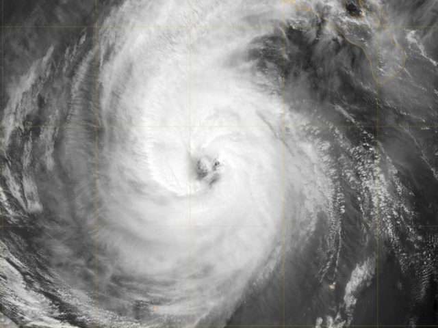 The 5 Hurricane Categories Explained (Cat 1 to 5) | Weather Tips Guide